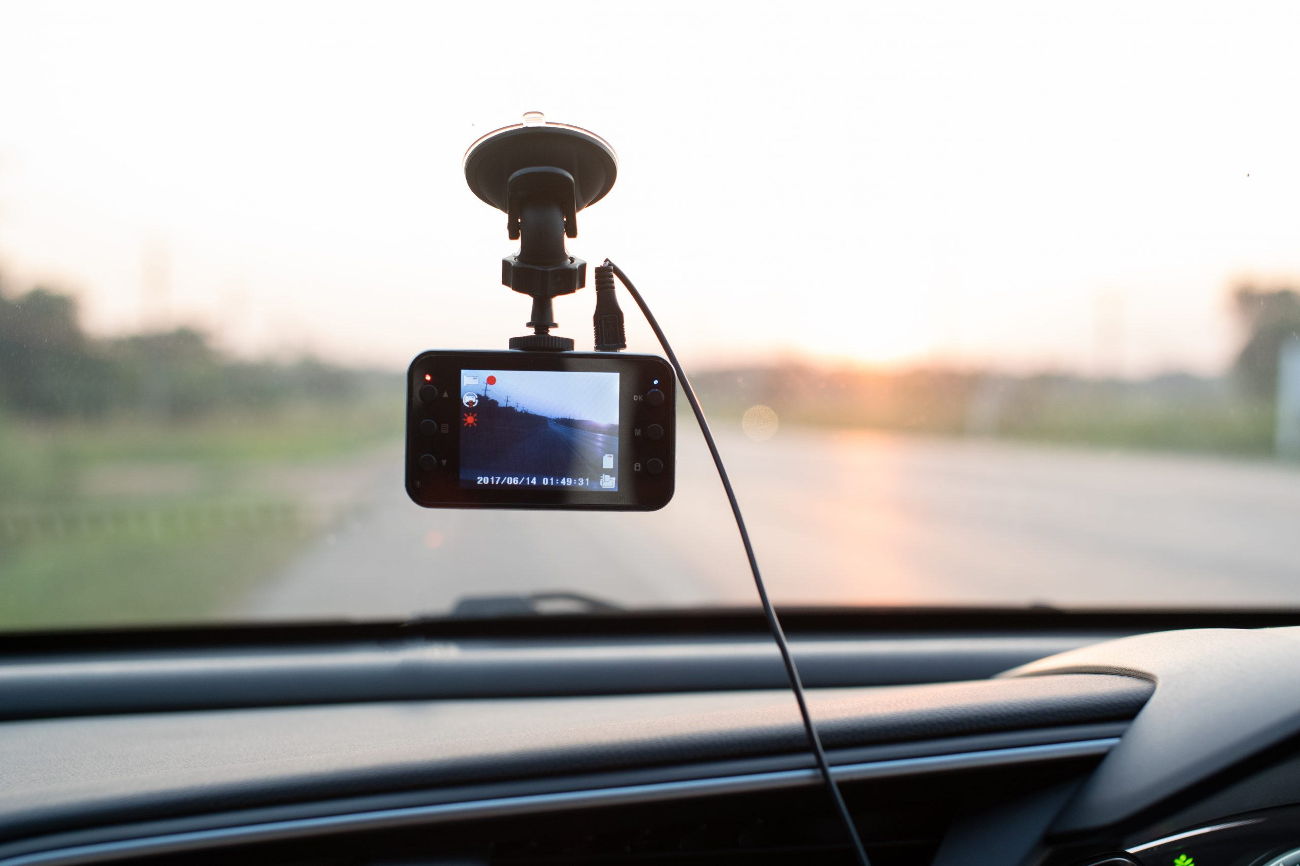 Buying Guide: Best Dash Cam – 2021 – Cheeky Transport